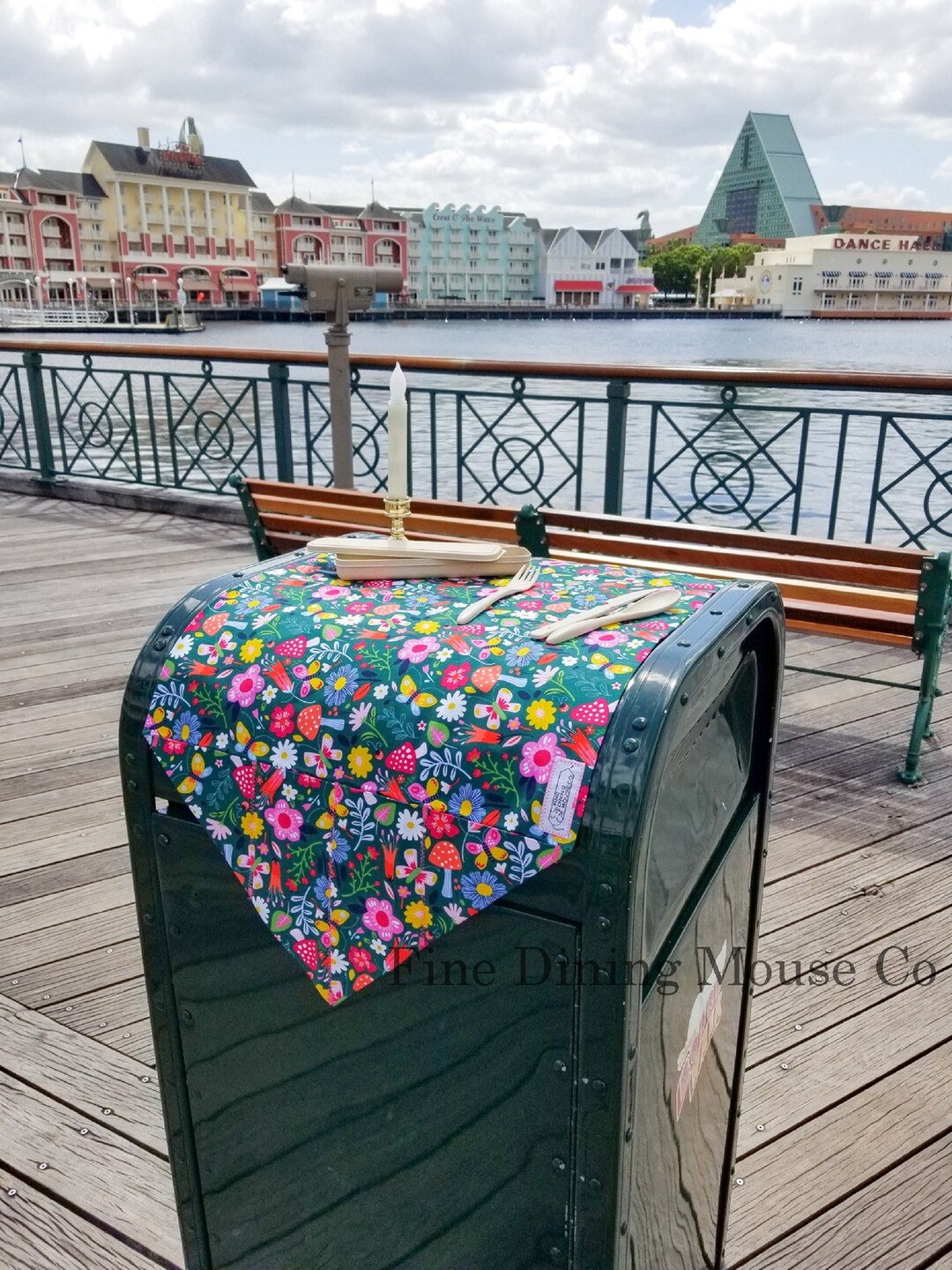 Tablecloth for Disney Trash Cans "seven Dwarfs Cottage Core" Snowwhite ...