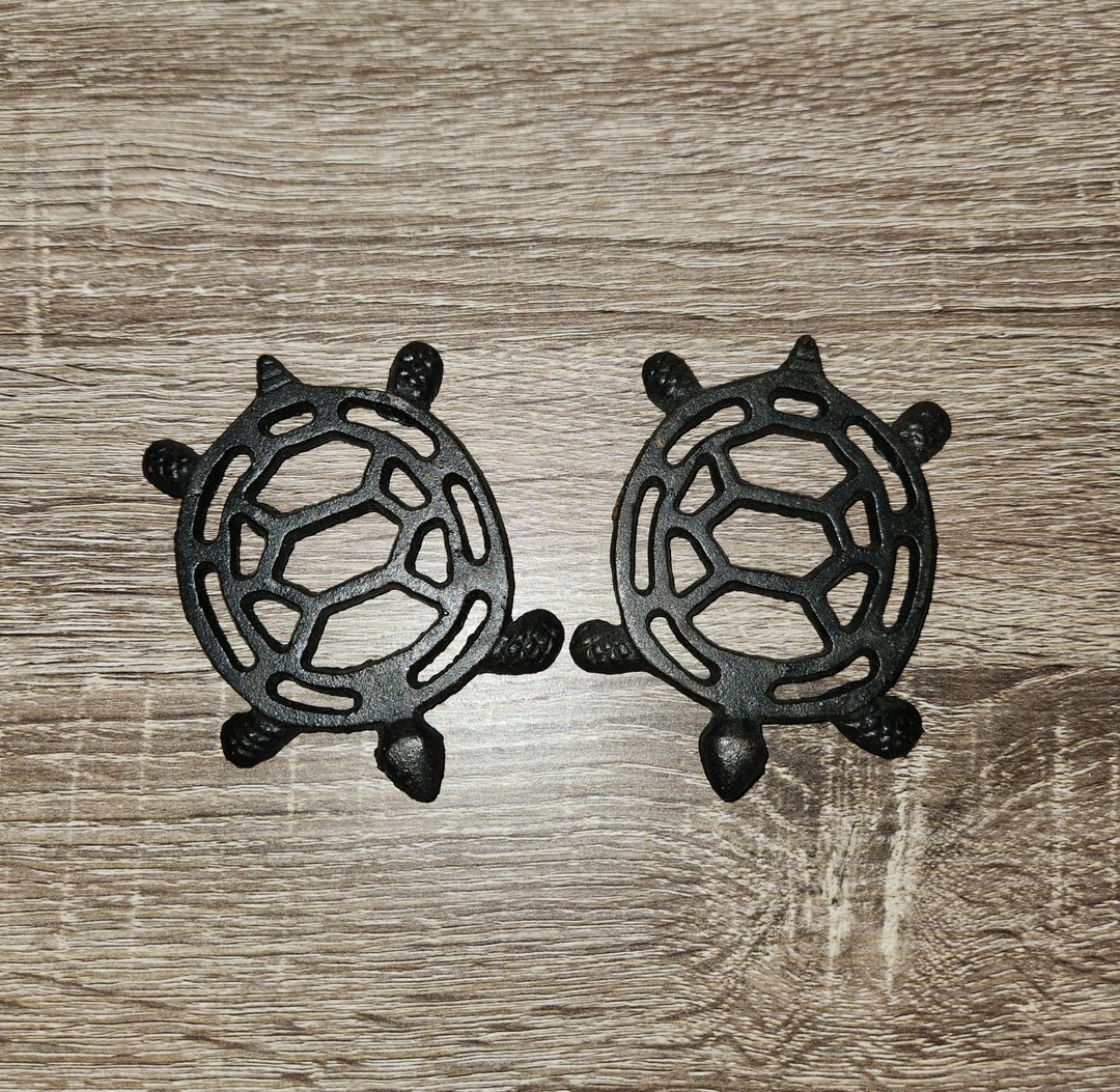 Set of 2 Small Vintage Cast Iron Turtles - Etsy