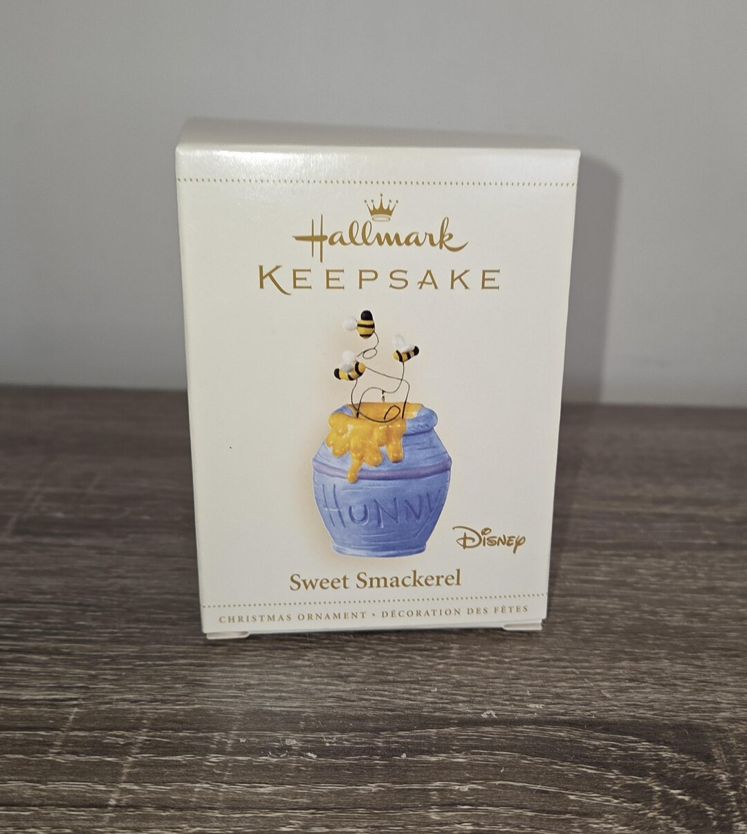 Hallmark Disney Sweet Smackerel 2006 Winnie the Pooh Keepsake Ornament ...