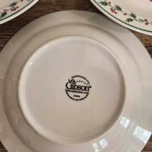 Vintage of 3 Gibson Tree Trimmings Christmas Soup Bowls 8" Holly Berry ...