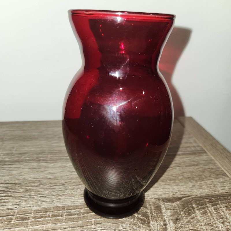 Ruby Red Vase - Etsy