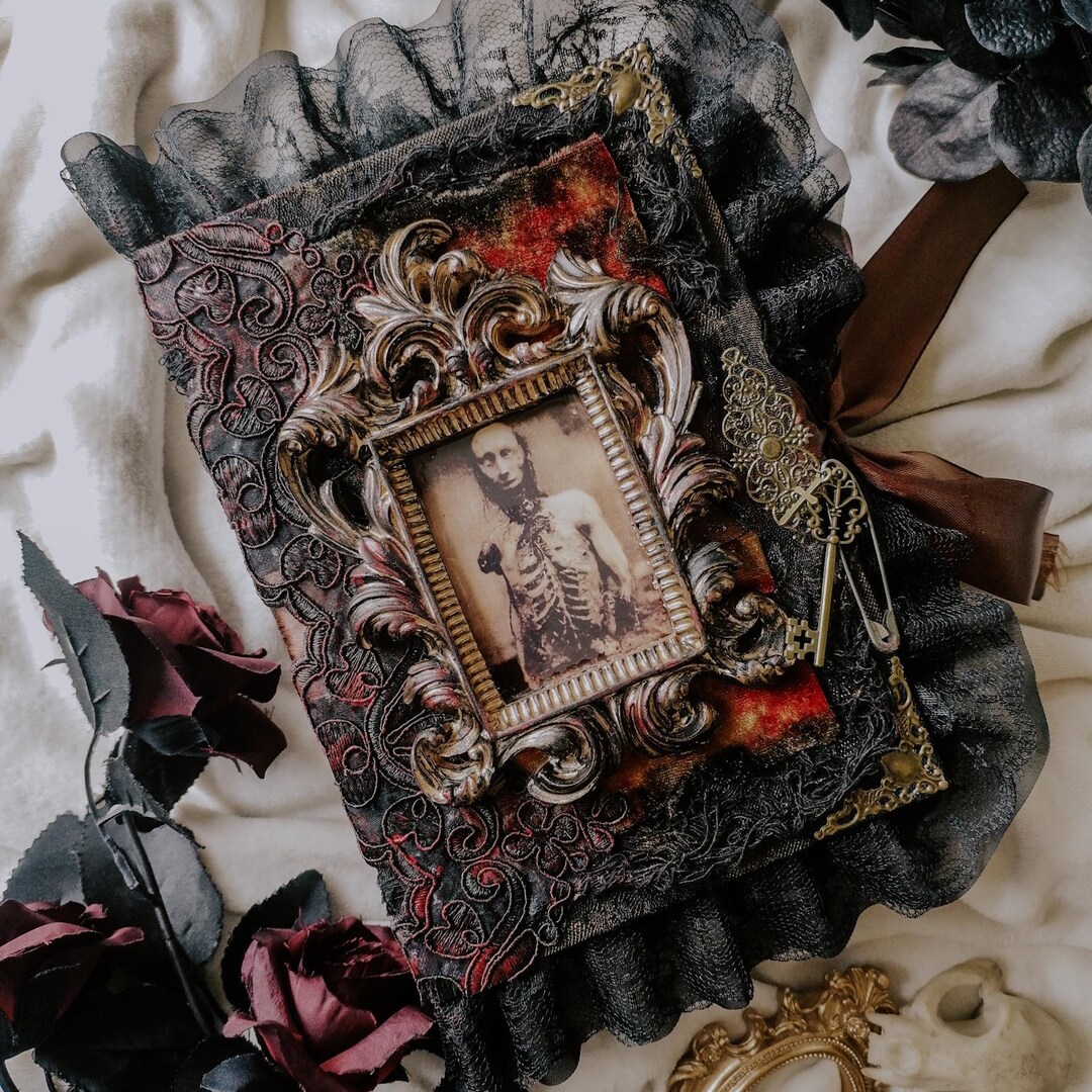 Gothic Grunge Zombie Junk Journal – Fabric-laced Human Anatomy Art Book ...