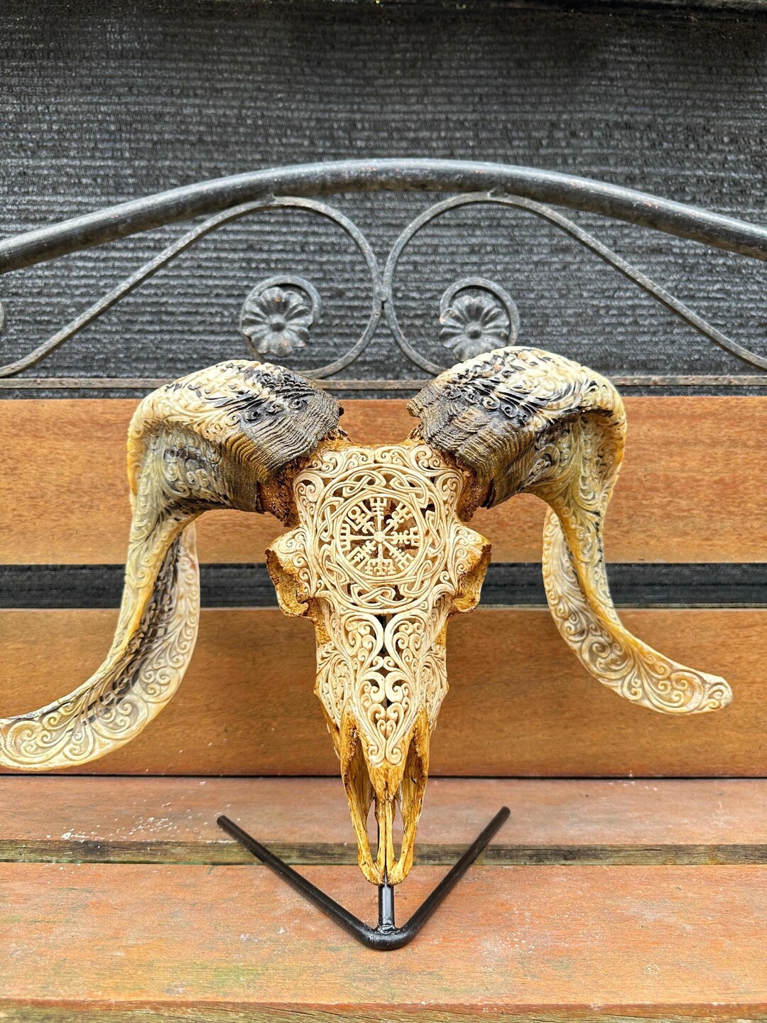 BIG RAM Skull Carving With Beautiful Horn - Carved HUGE Ram Skull With ...