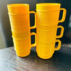 Set of 5 Vintage Rubbermaid Sunny Yellow Plastic Mugs - Etsy