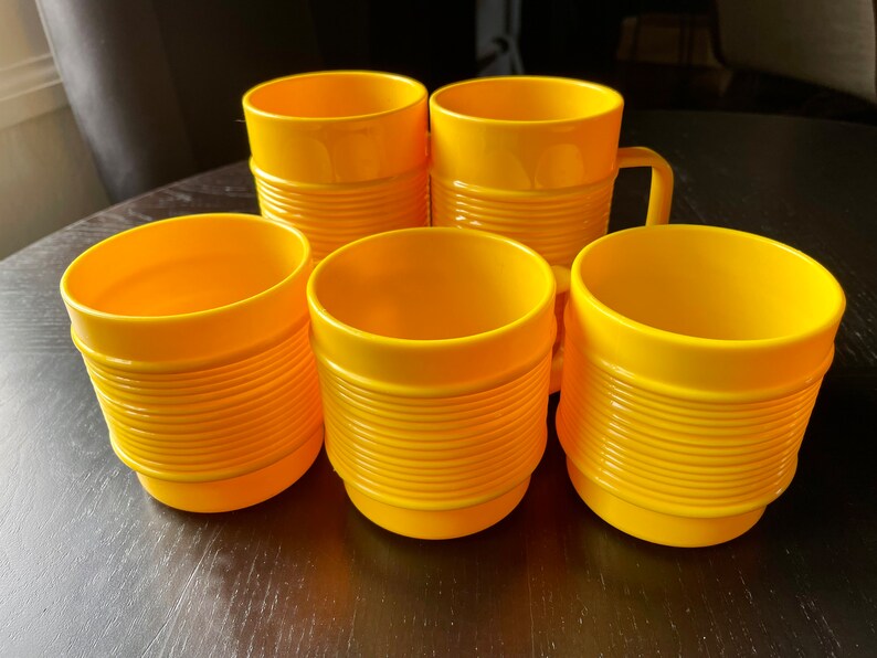 Set of 5 Vintage Rubbermaid Sunny Yellow Plastic Mugs - Etsy