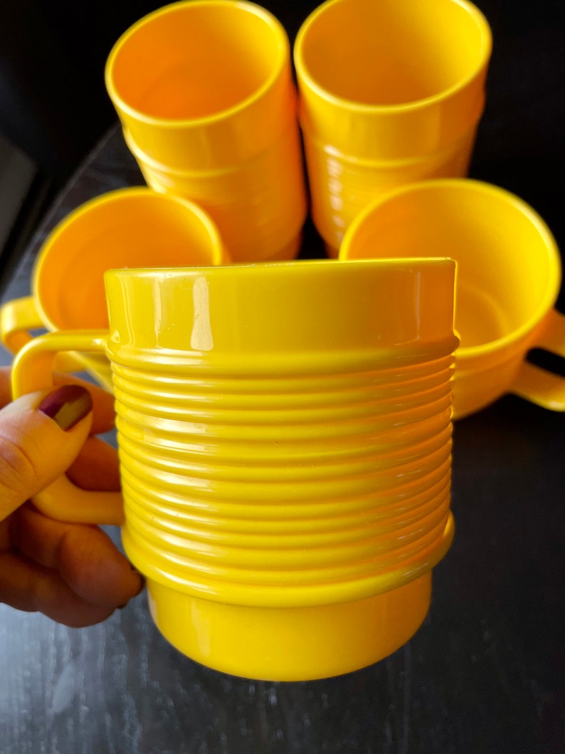 Set of 5 Vintage Rubbermaid Sunny Yellow Plastic Mugs - Etsy