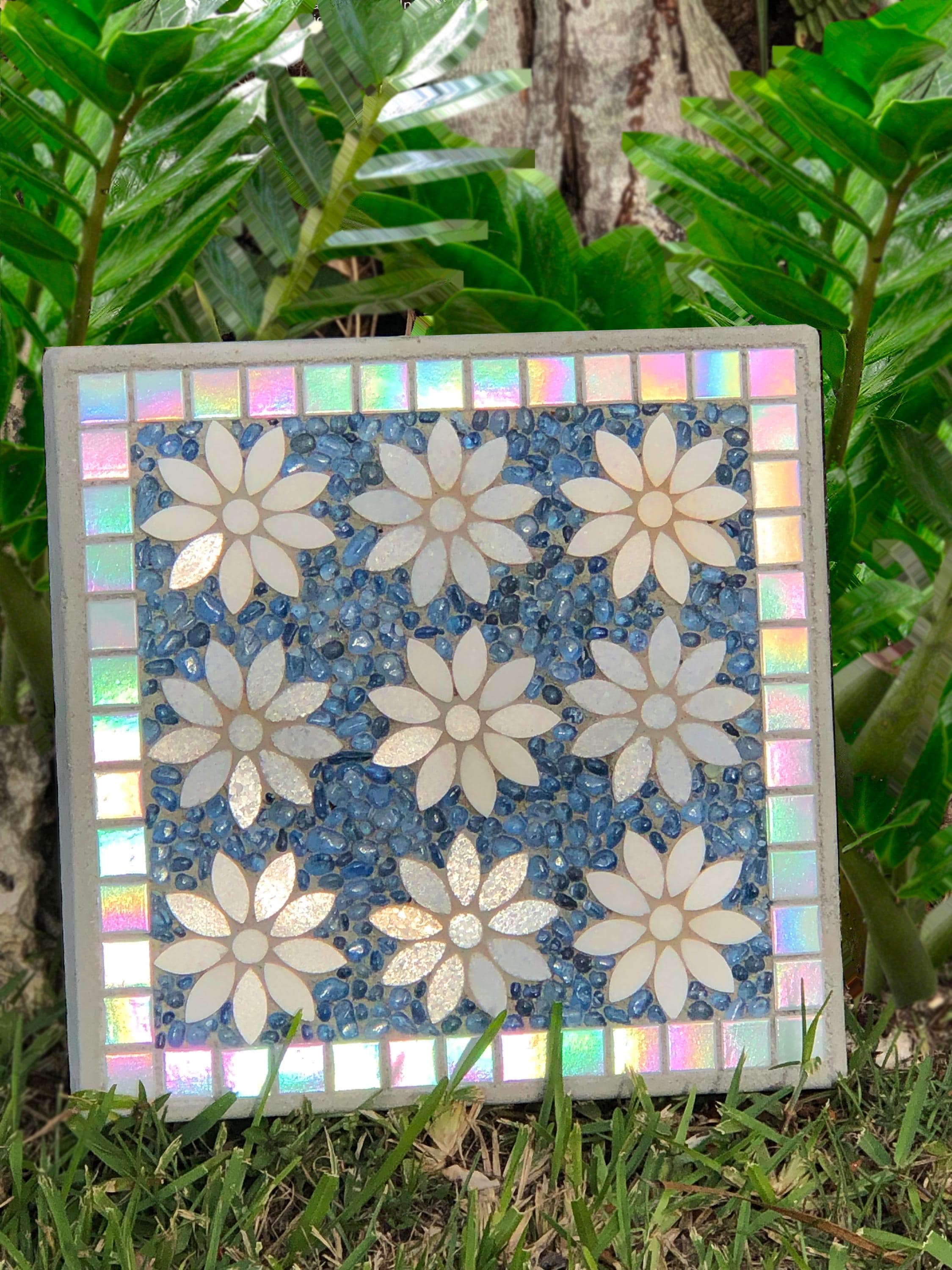 Handmade Mosaic Daisy Stepping Stone. Blue and White Thassos Marble ...