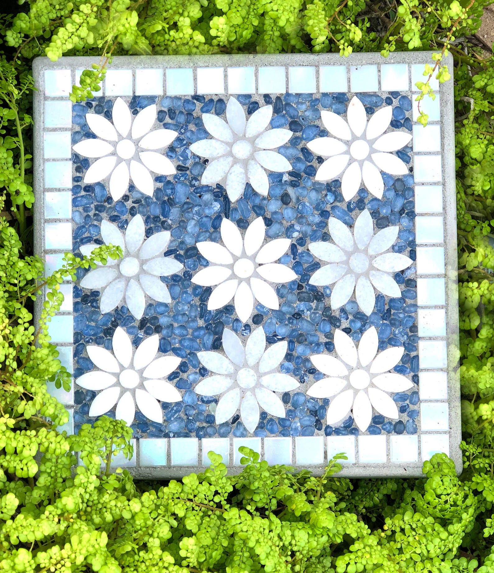 Handmade Mosaic Daisy Stepping Stone. Blue and White Thassos Marble ...