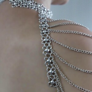 Handcrafted Silver Chain Shoulder Jewelry , Elegant Body Chain Necklace ...