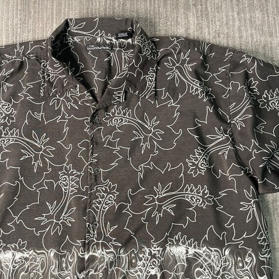 Vintage 2000s No Boundaries Tiki Hawaii Style Logo Y2… - Gem