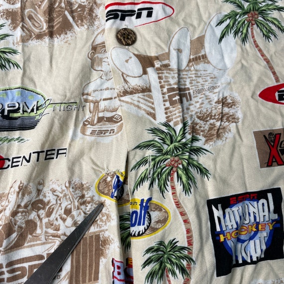Vintage 2000s ESPN Zone One Pocket Abstract Pattern S… - Gem