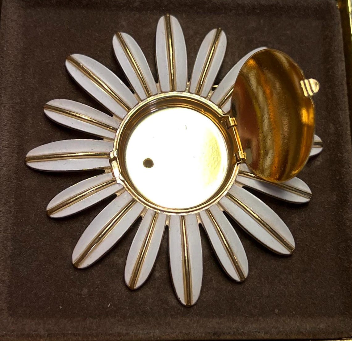 Avon Daisy Pefume Brooch/pin-original Box - Etsy
