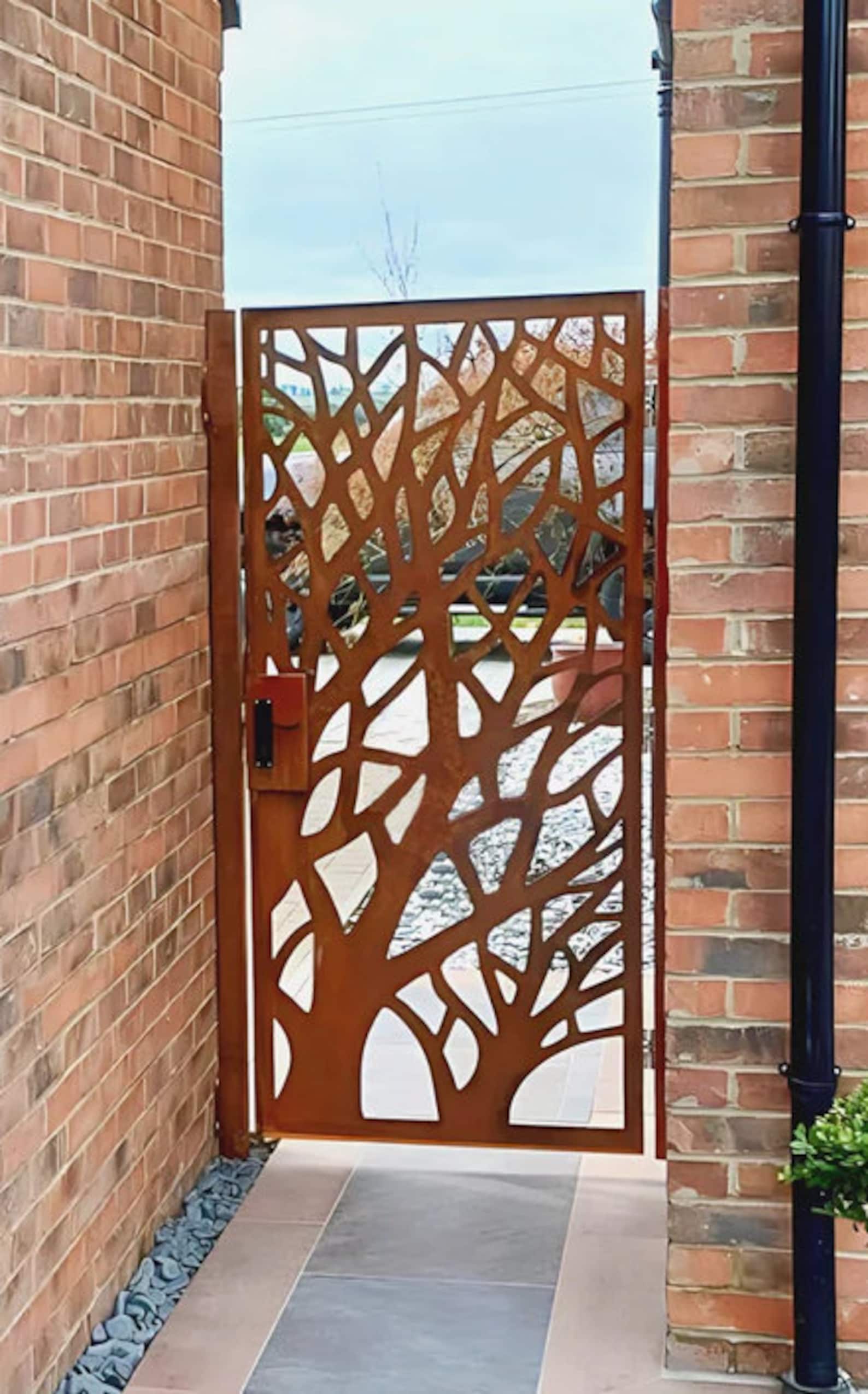 Decorative Garden Gate in Corten Steel With Decorative Middle Design in ...