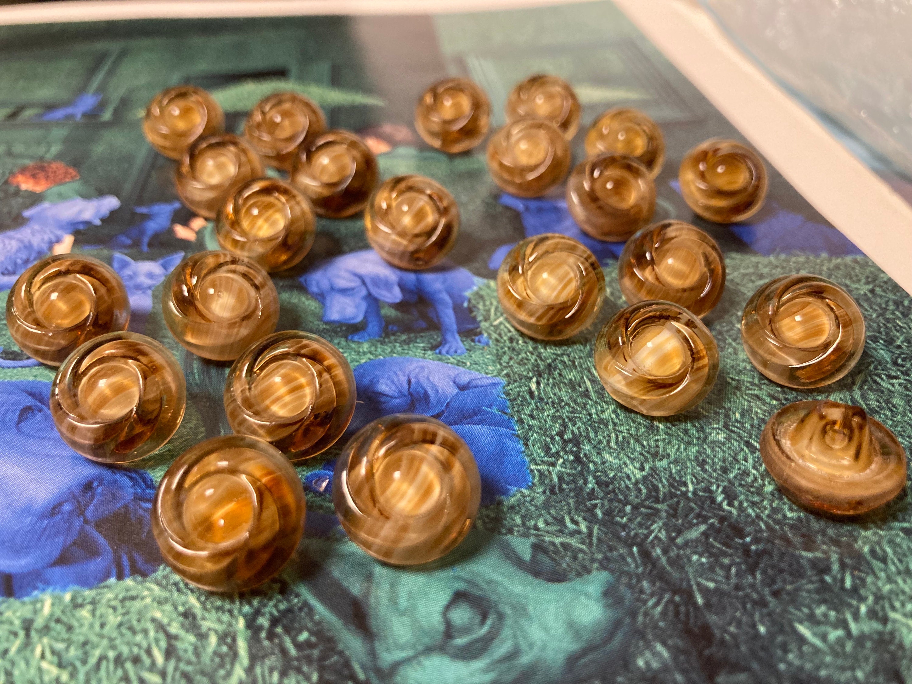 20 Vintage Glass Buttons Moonglow Glass Buttons 13 Mm - Etsy