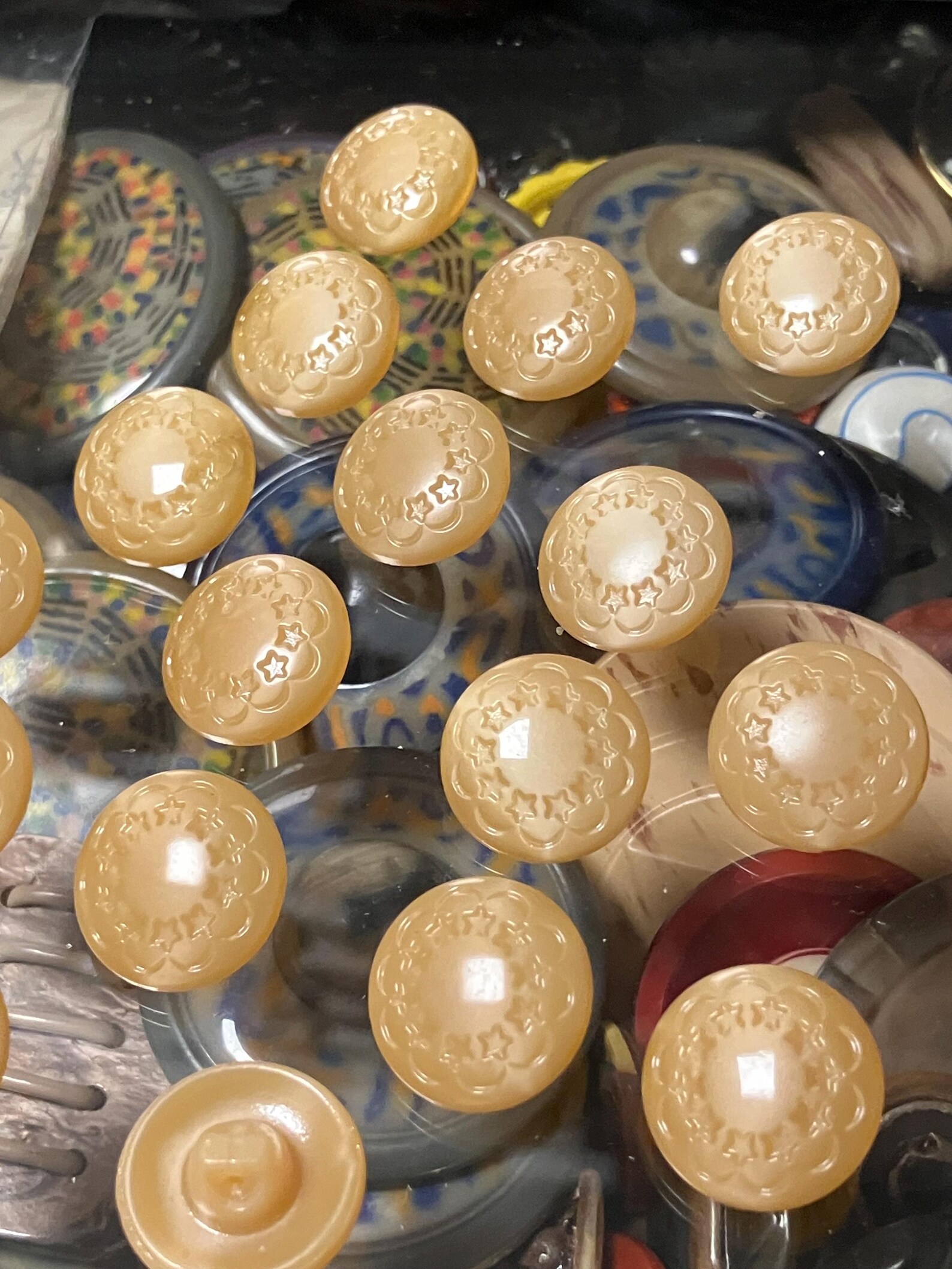15 Beige Opaque Glass Buttons - 18 Mm - Ring of Stars - Etsy