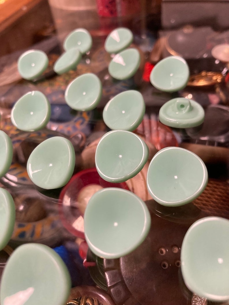 20 Light Green Glass Buttons Wonderful Shape 17 Mm - Etsy
