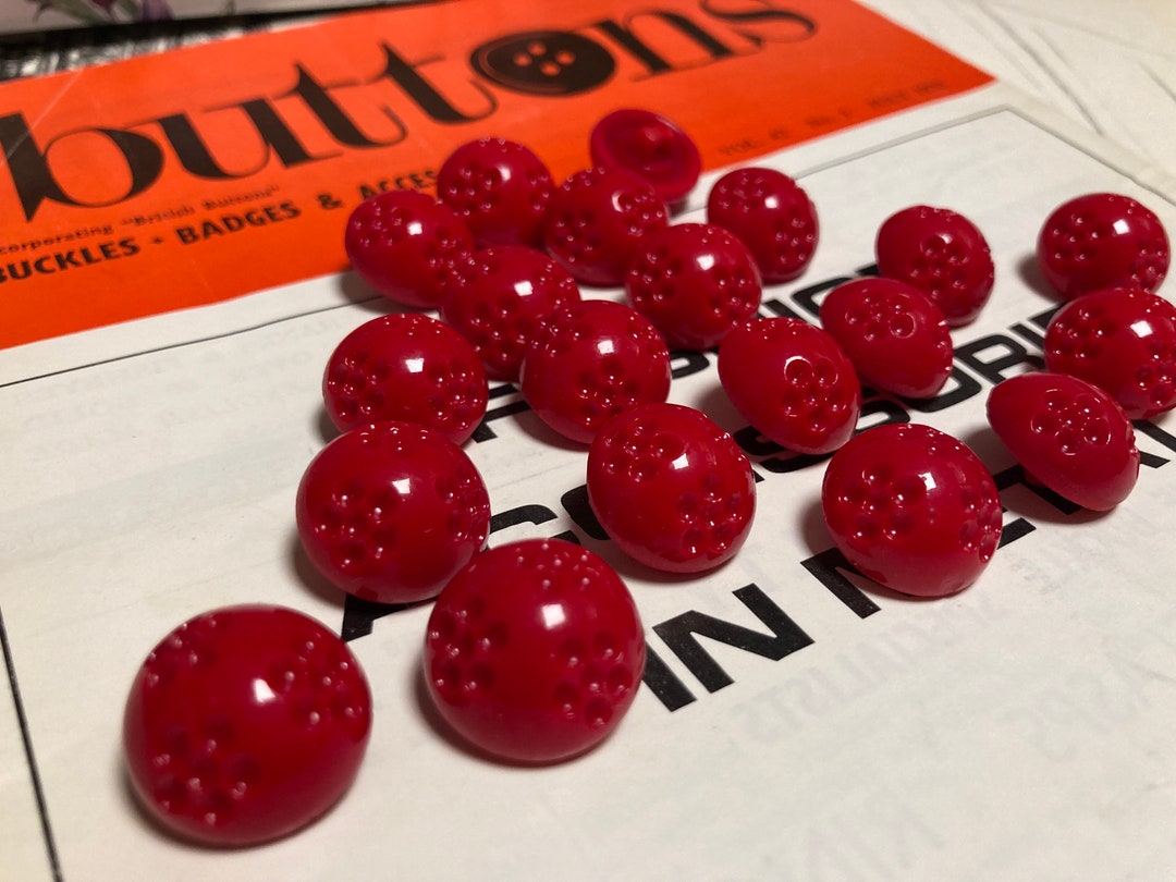 20 Vintage Glass Buttons - Red Opaque Glass Buttons - 17 Mm - Etsy