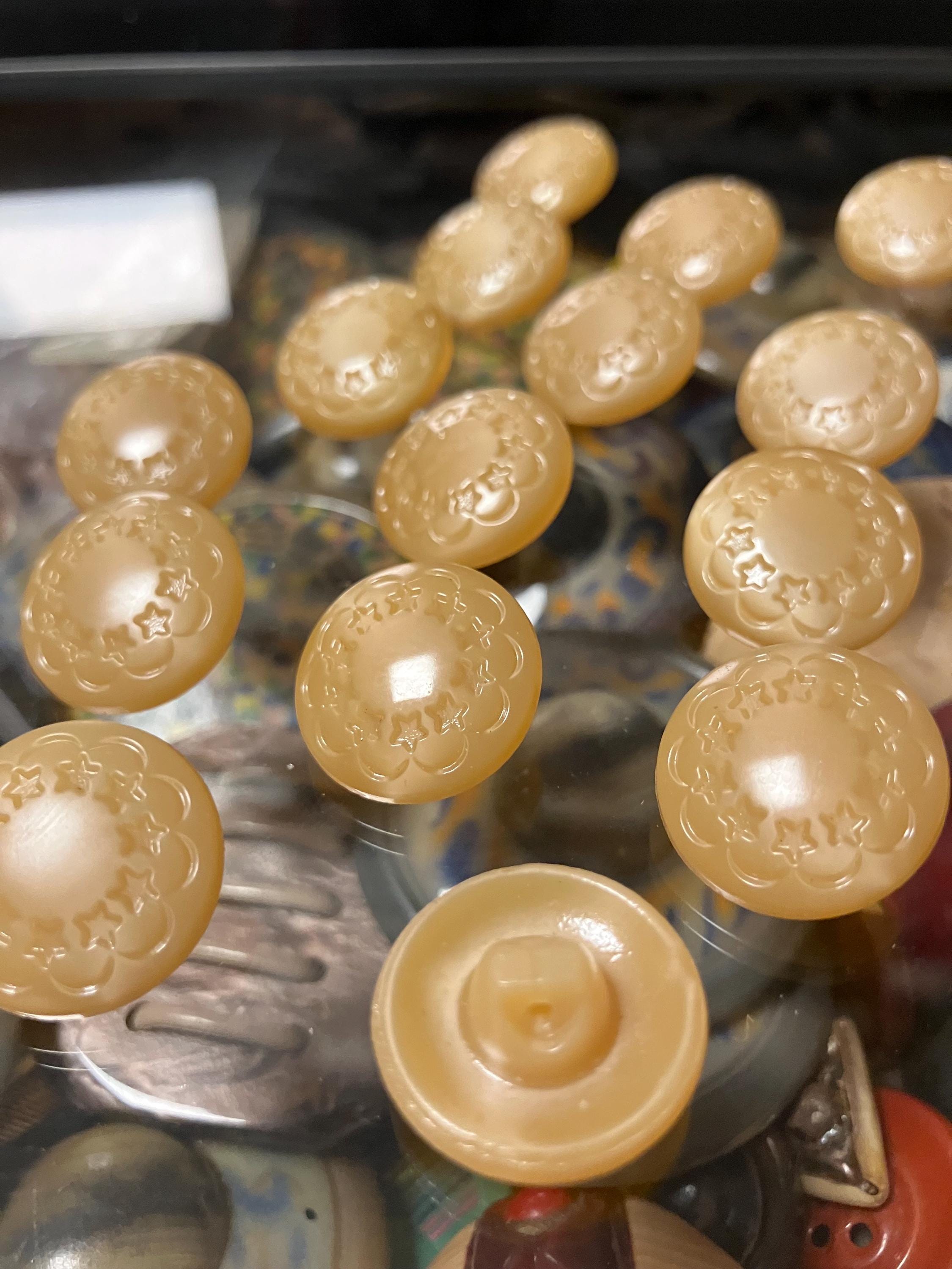 15 Beige Opaque Glass Buttons - 18 Mm - Ring of Stars - Etsy