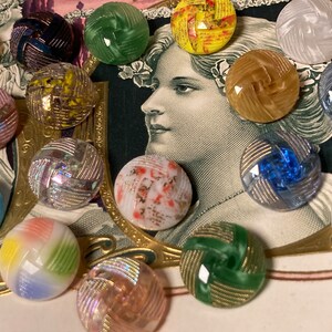20 Vintage Glass Buttons - Wonderful Old Glass Buttons - 18 Mm - Etsy
