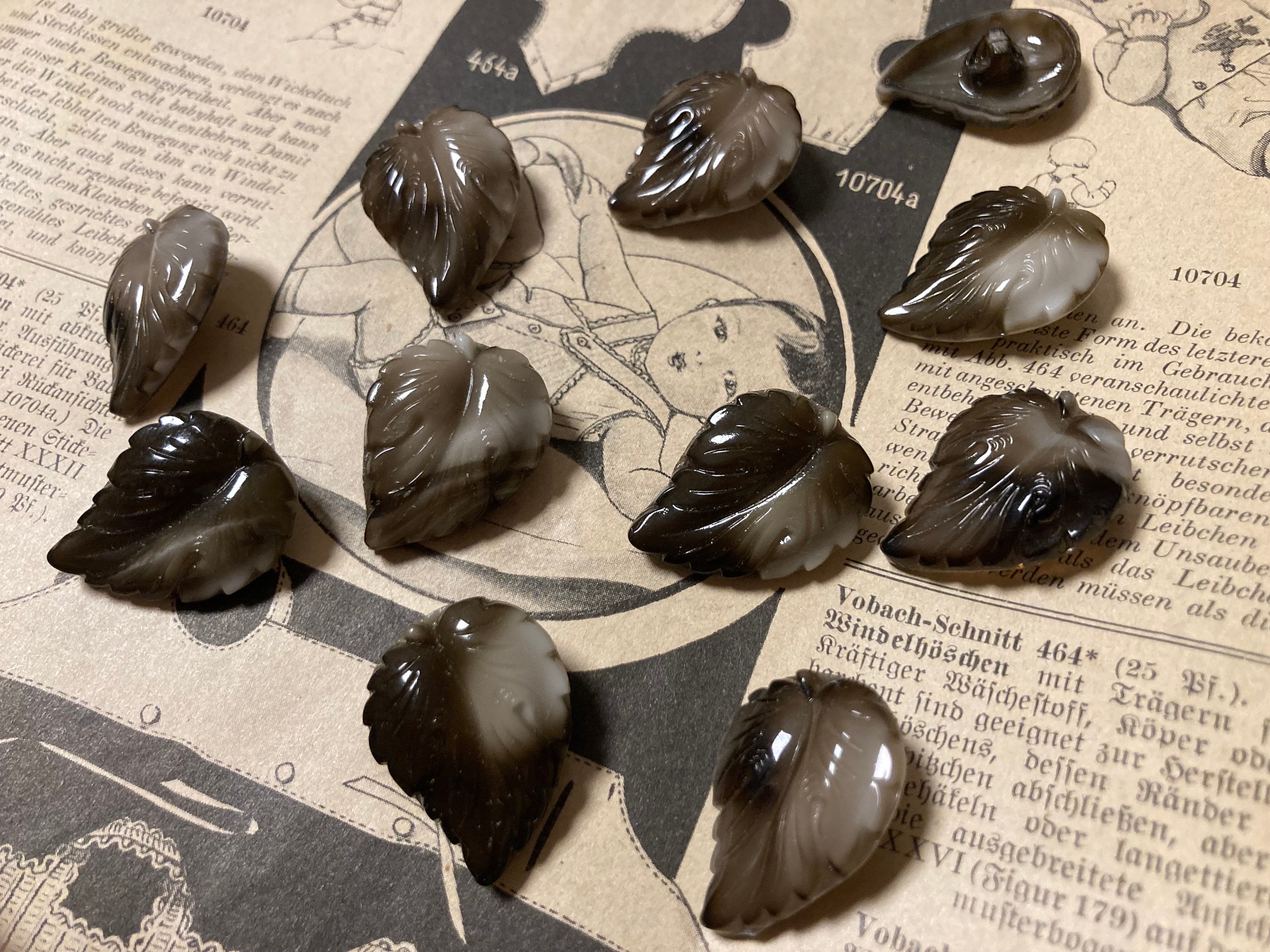 10 Glass Buttons in Realistic Shape of a Leave - 25 Mm - Etsy