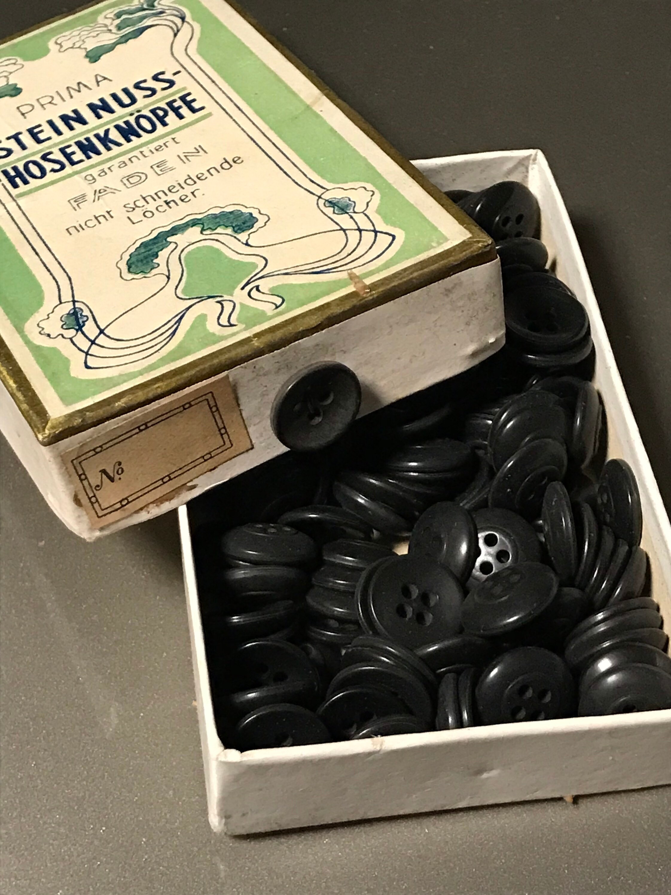 1 Art Nouveau Button Box Full of Buttons German Production - Etsy