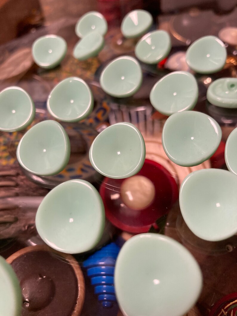 20 Light Green Glass Buttons Wonderful Shape 17 Mm - Etsy