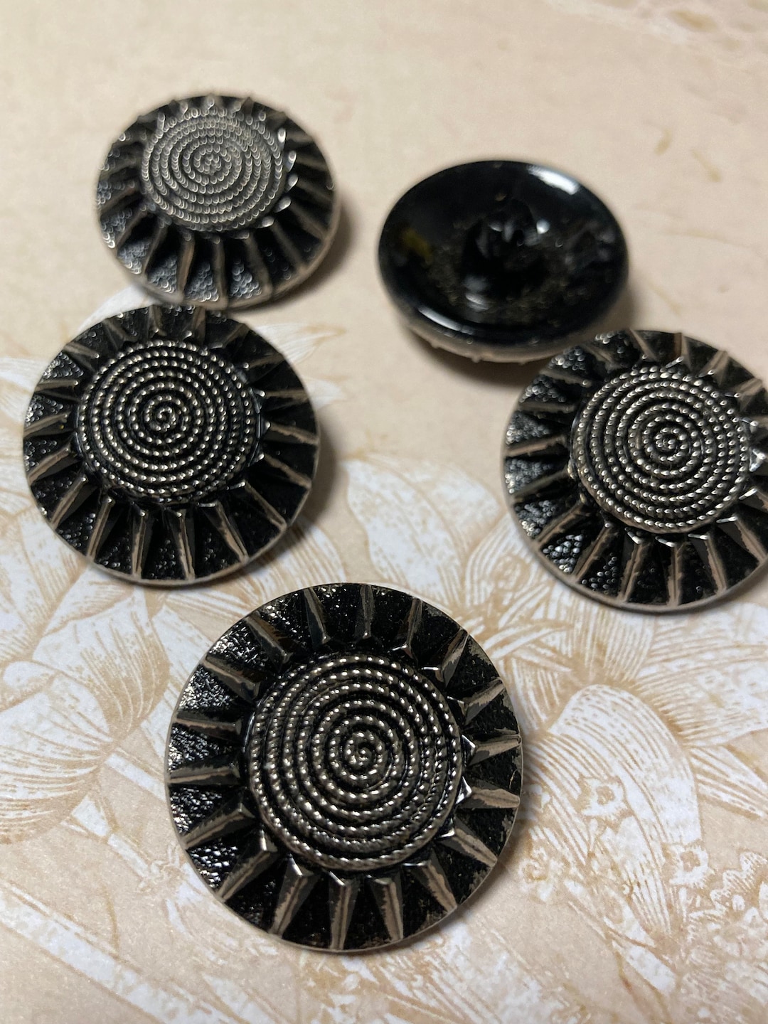 4 Painted Vintage Glass Buttons - 27 Mm - Etsy