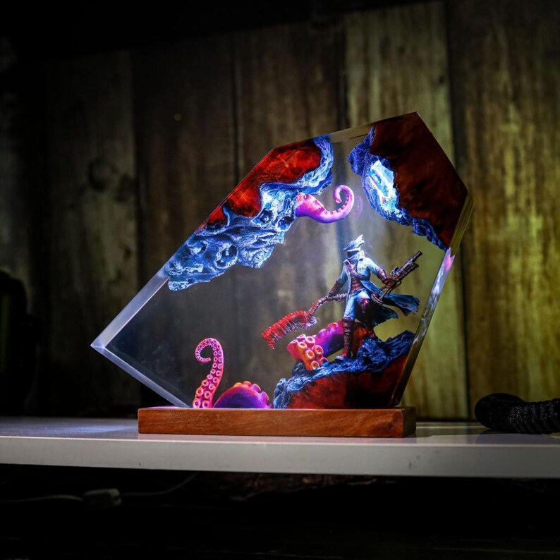 Bloodborne Hunter Epoxy Night Light, Fromsoftware Game Resin Art Lamp ...