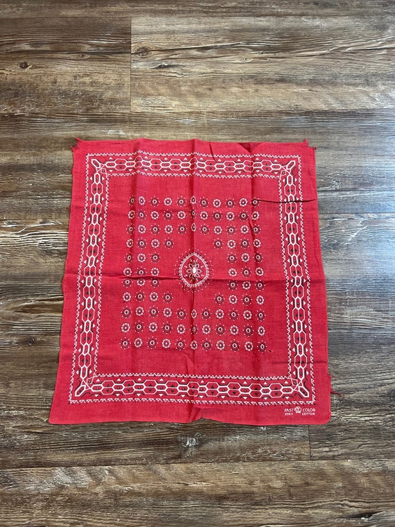 Vintage Red Trunk up Bandana - Etsy