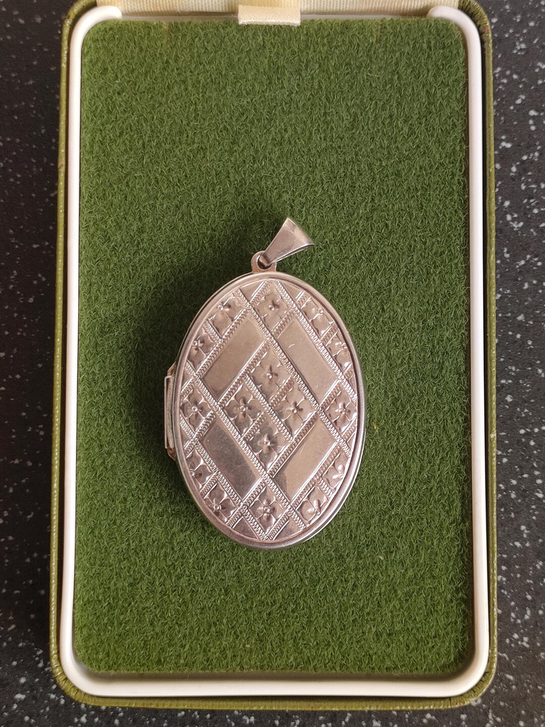 Vintage Large 925 Sterling Silver Locket Pendant, Cross Engraved - 5.9g ...