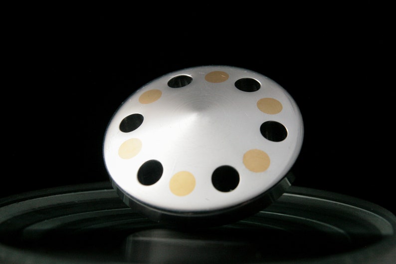 Metal Spinning Top | Desk Toy | Metal Top | Office Gift | Fidget Toy ...