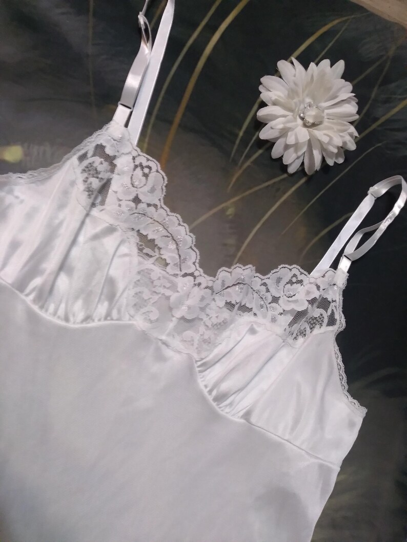Vintage Vassarette Full Slip Tagged 34 White Nylon Lace Vintage ...