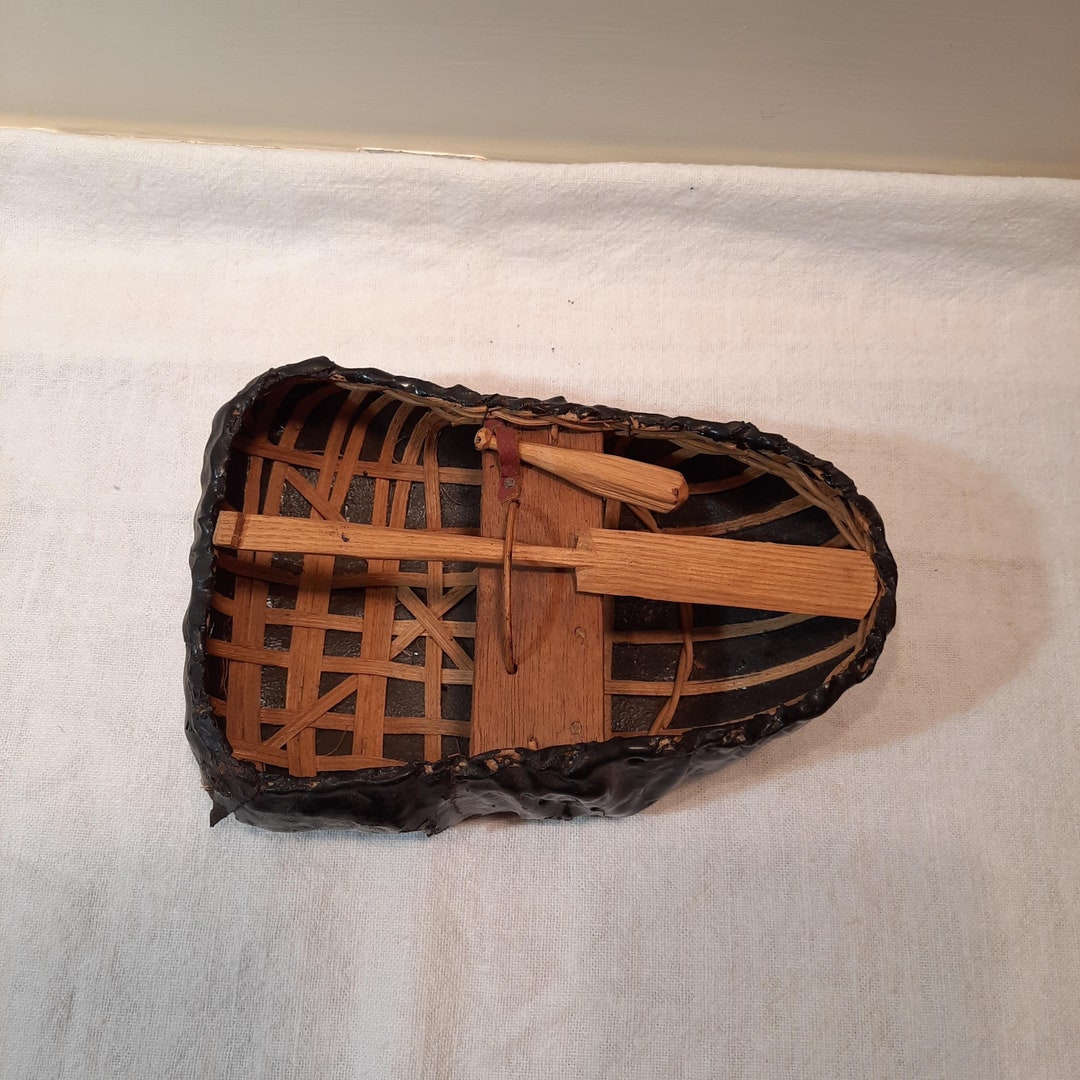 Vintage Model Handcrafted Traditional Welsh Coracle Fishing Boat, Circa ...