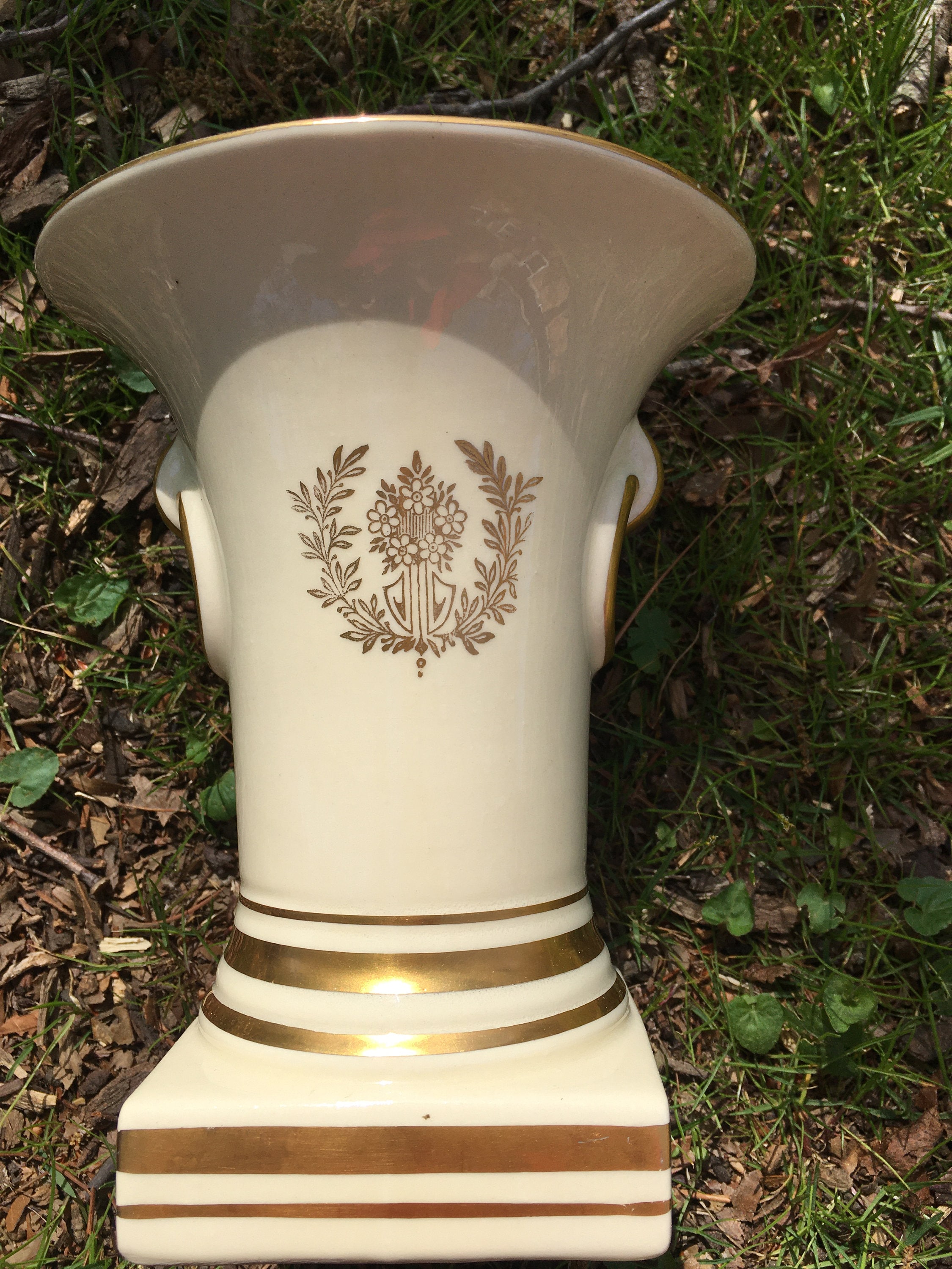 Vintage Outlander Era Minstrel and Lady Colonial Princeton Vase - Etsy