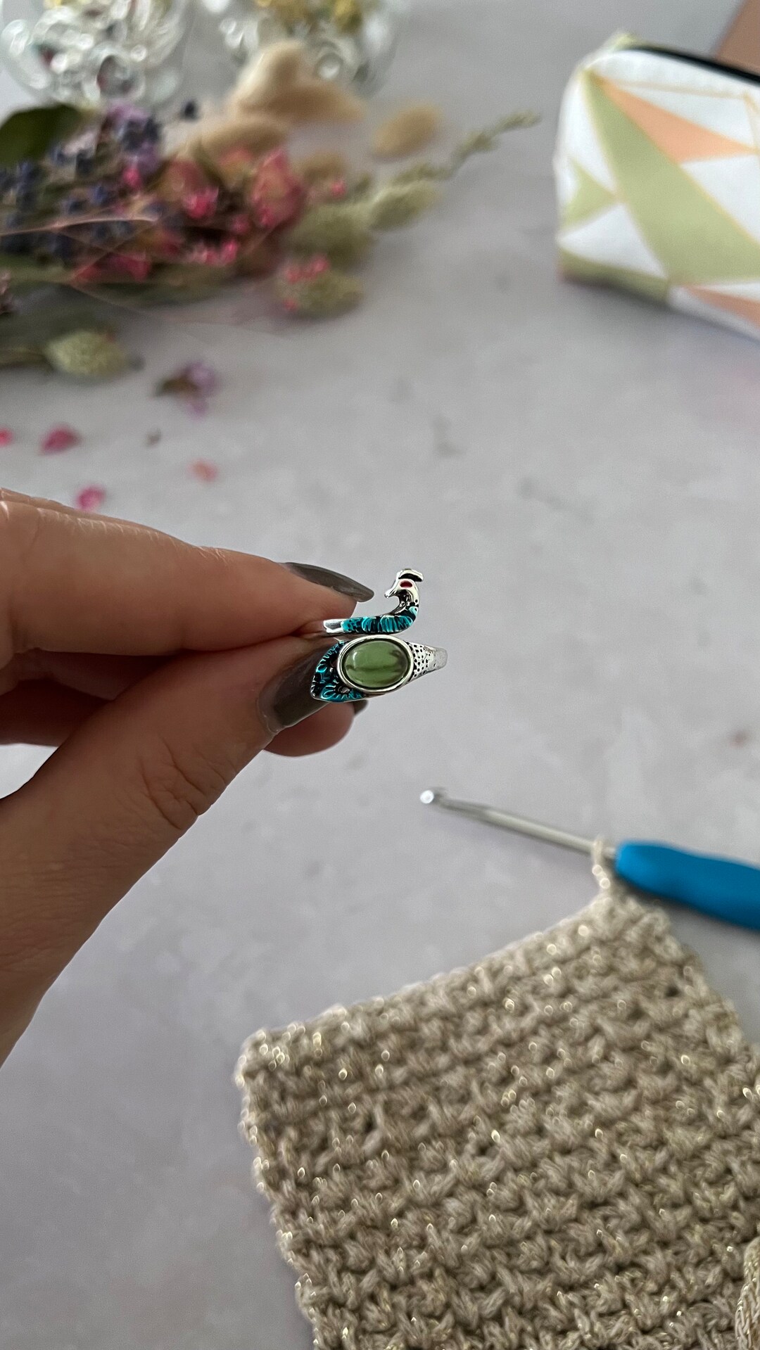 Adjustable Peacock Yarn Tension Ring – Knitting Crochet Guide - Etsy