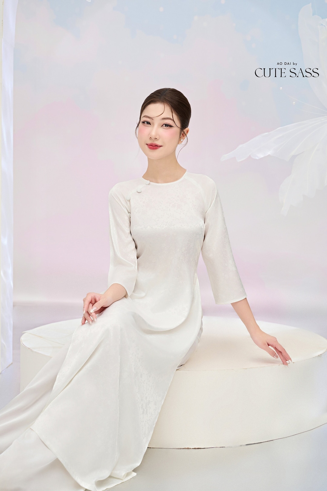 Tinh Kỳ - White Round Collar Ao Dai Set 5d|pre-made Traditional ...