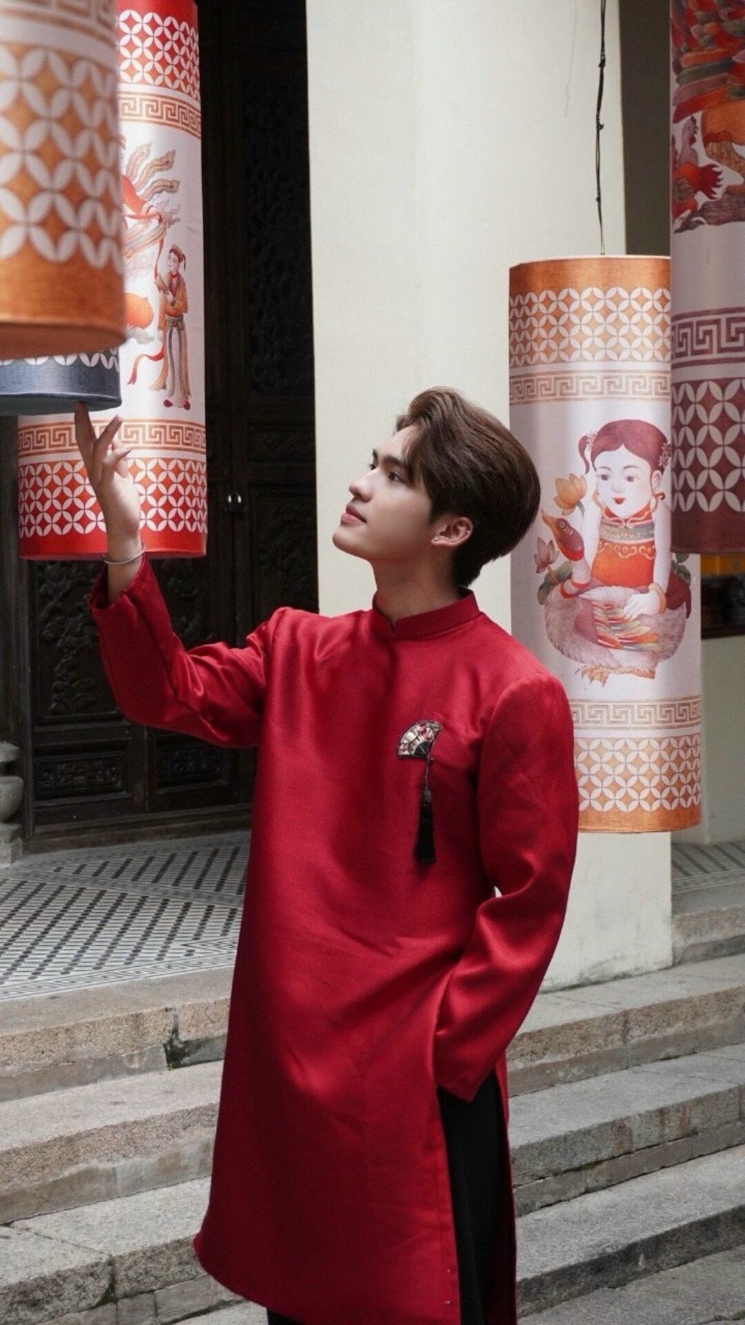 Men Red Embroidered Fan Ao Dai Top Pre-made Traditional Vietnamese Ao ...