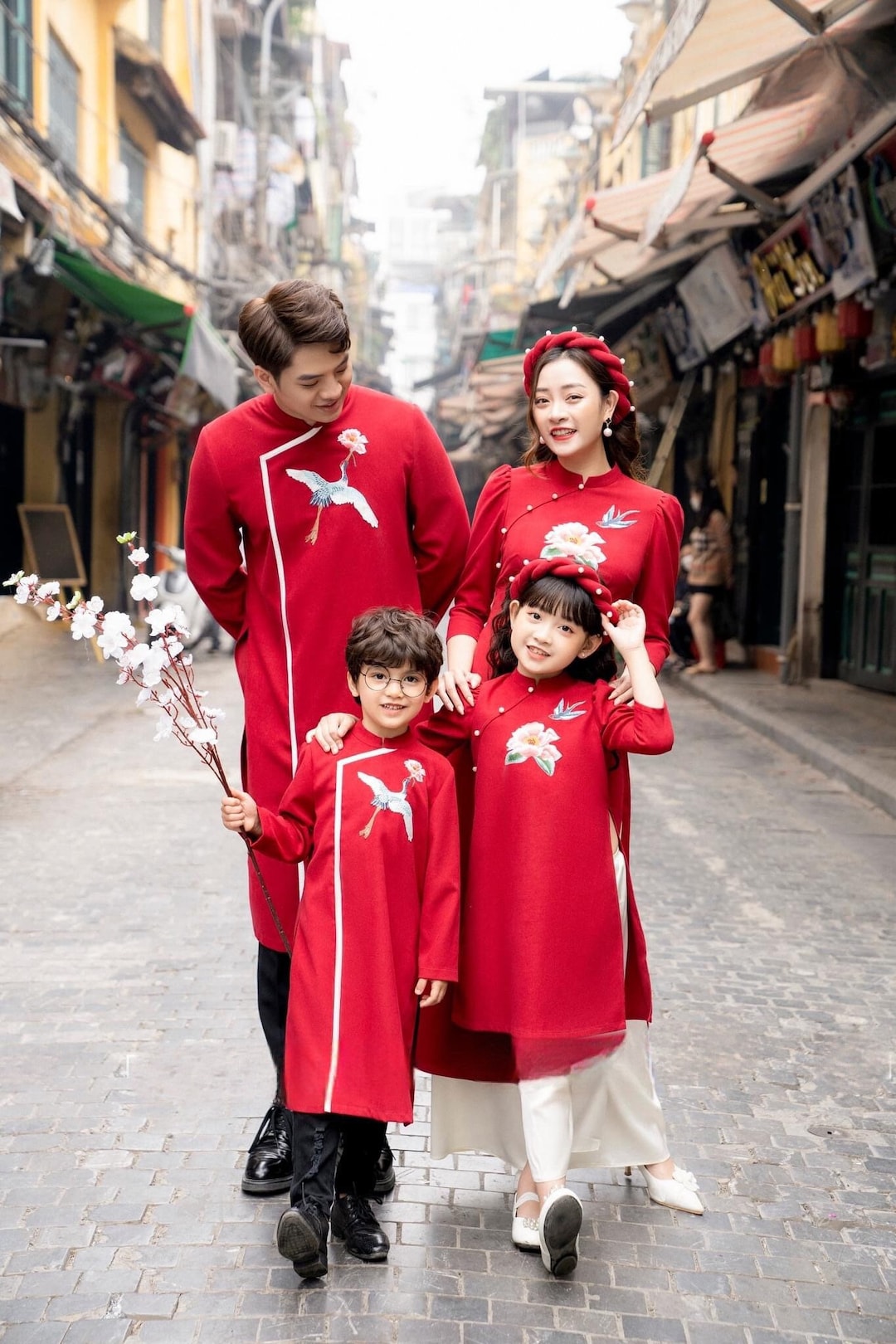 Family Red Embroidery Ao Dai Set (no Headband) 34A| Pre-made ...