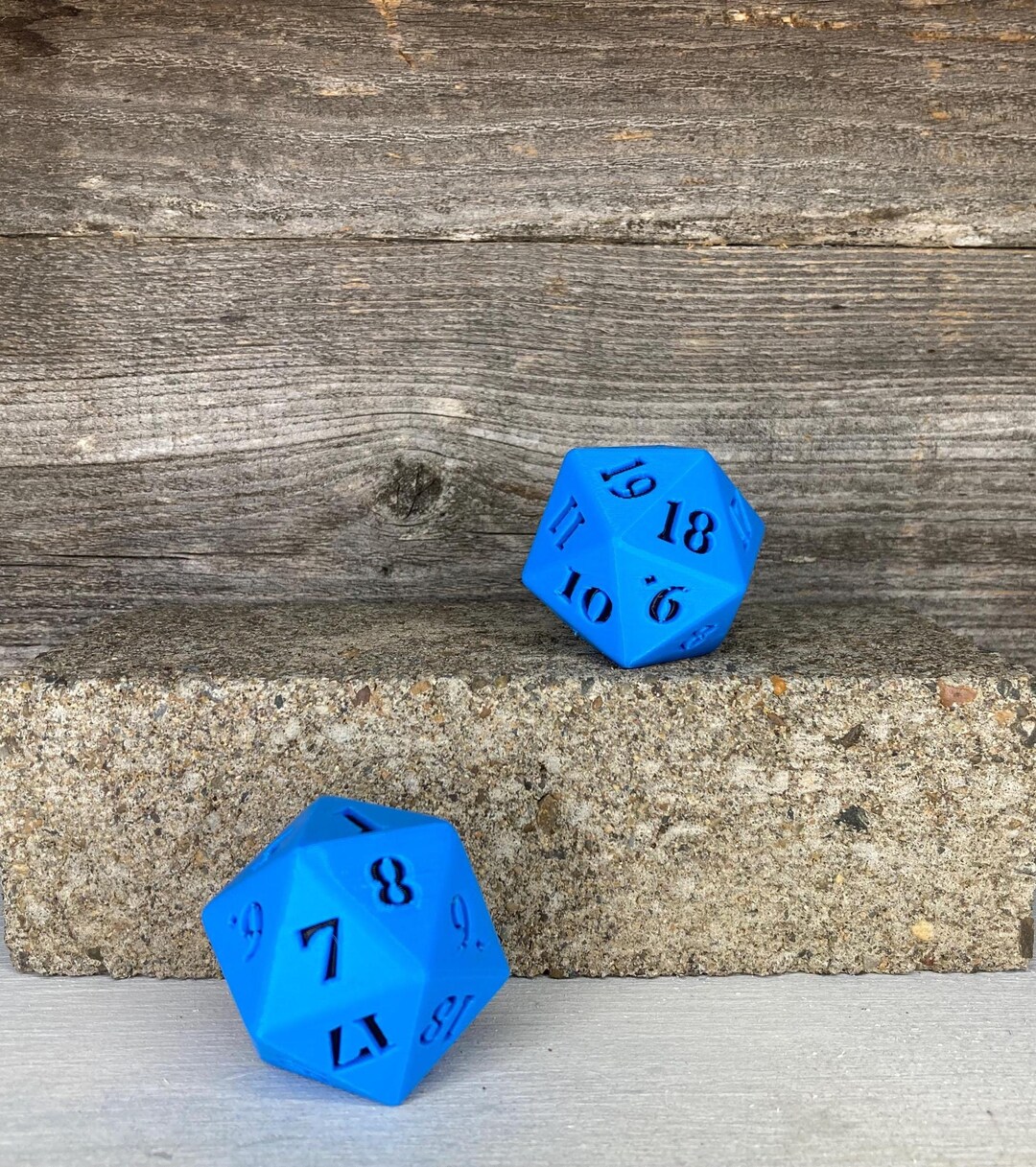 Magic the Gathering Spin Down D20 Dice - Light Blue / Black Two Inches ...