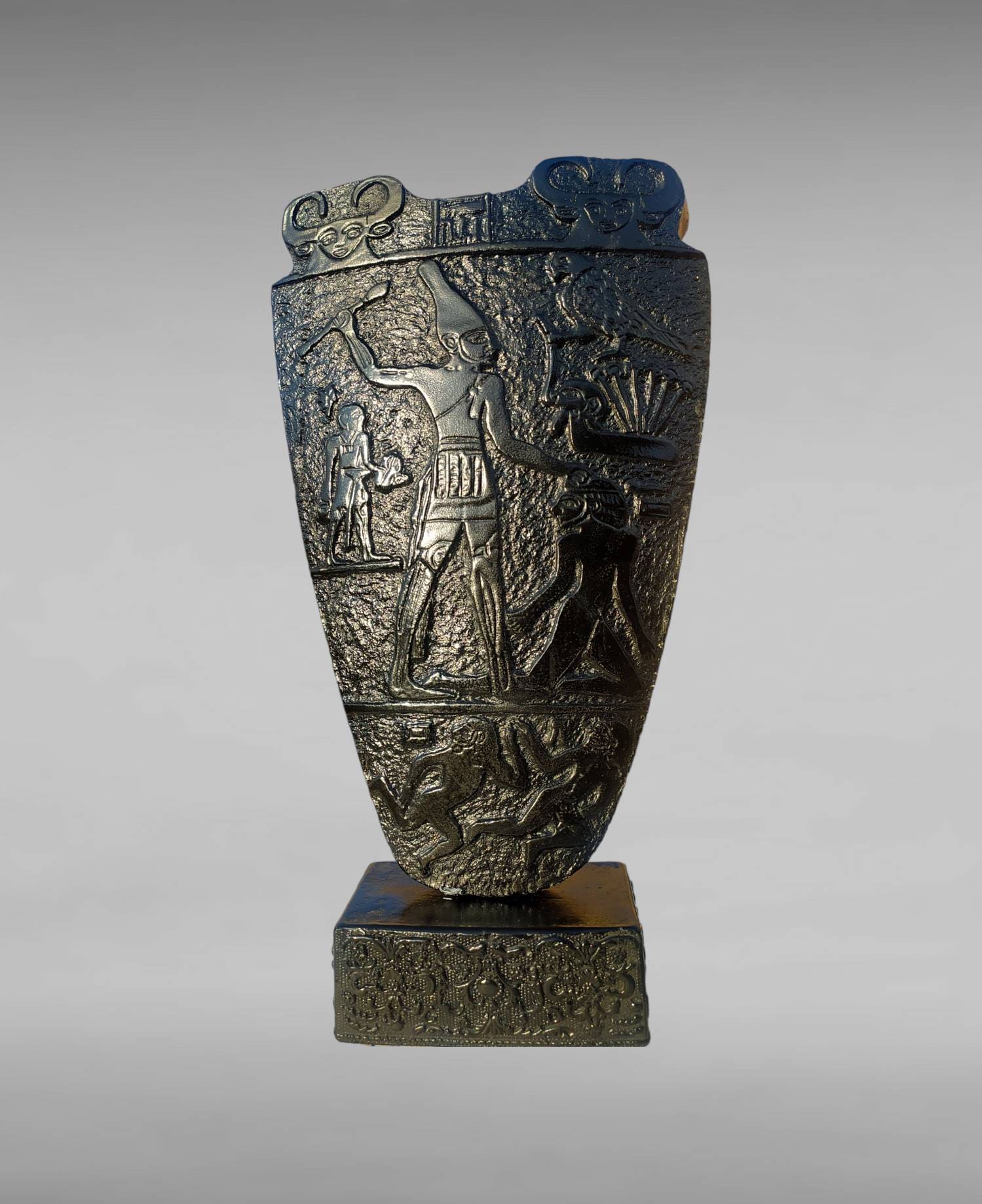 Small Images Of Narmer
