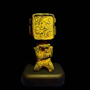 QR Code Head Statue / Ancient Mayan Statue - Etsy