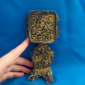QR Code Head Statue / Ancient Mayan Statue - Etsy