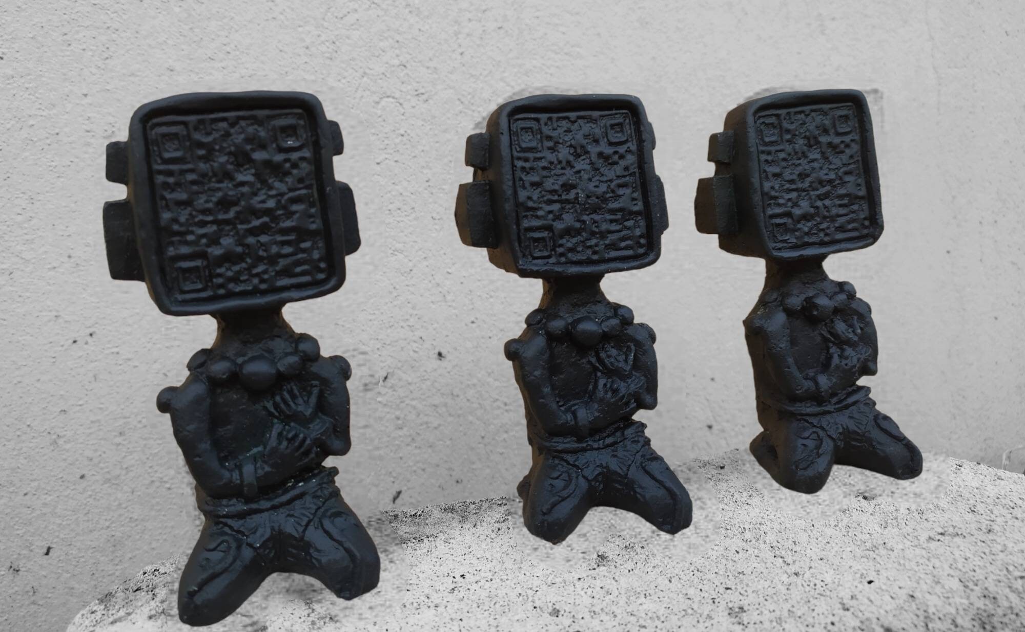 Qr Code Head Man Ancient Mayan Statue Replica Figurine - Etsy