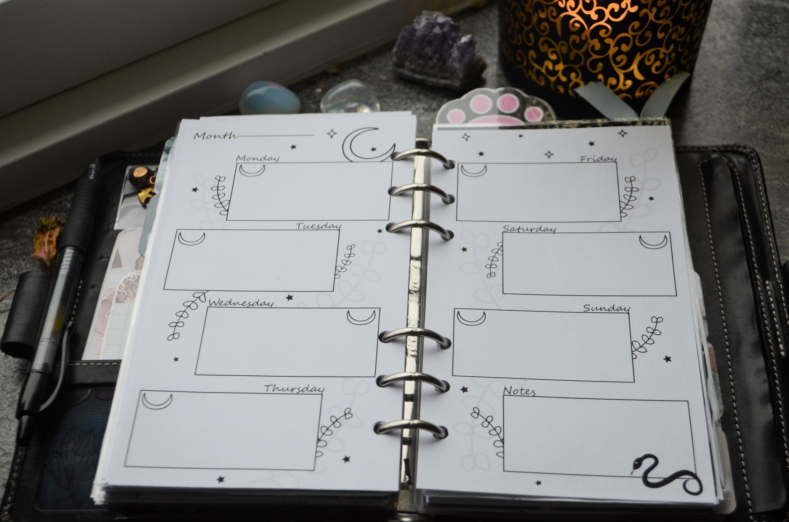 PRINTABLE WEEKLY INSERT, Personal Size. Wo2p. Undated. Minimal Witchy ...