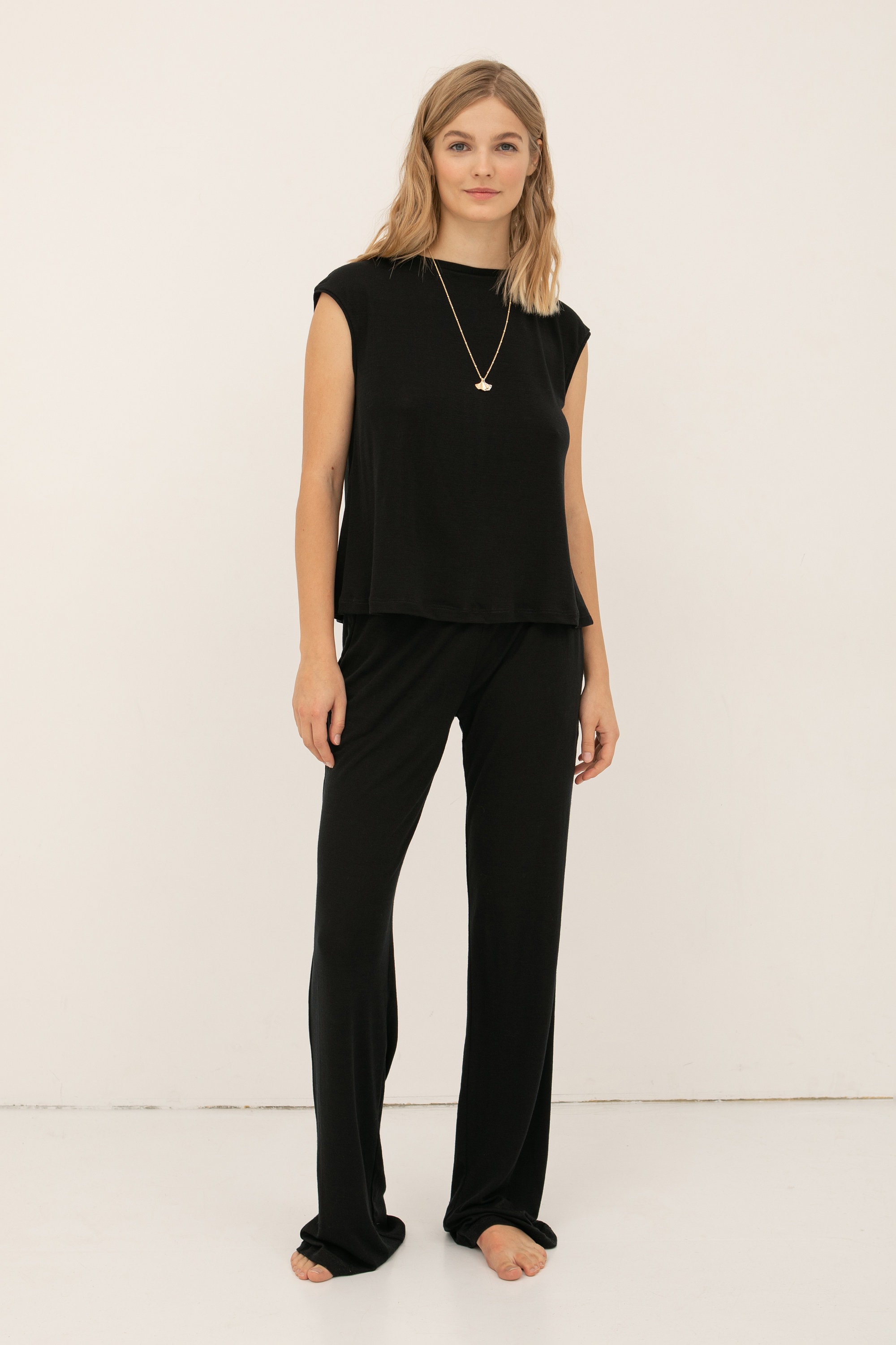 Luxury Wool Lounge Set With Embroidered Open Back Cozy Merino Wool Silk ...