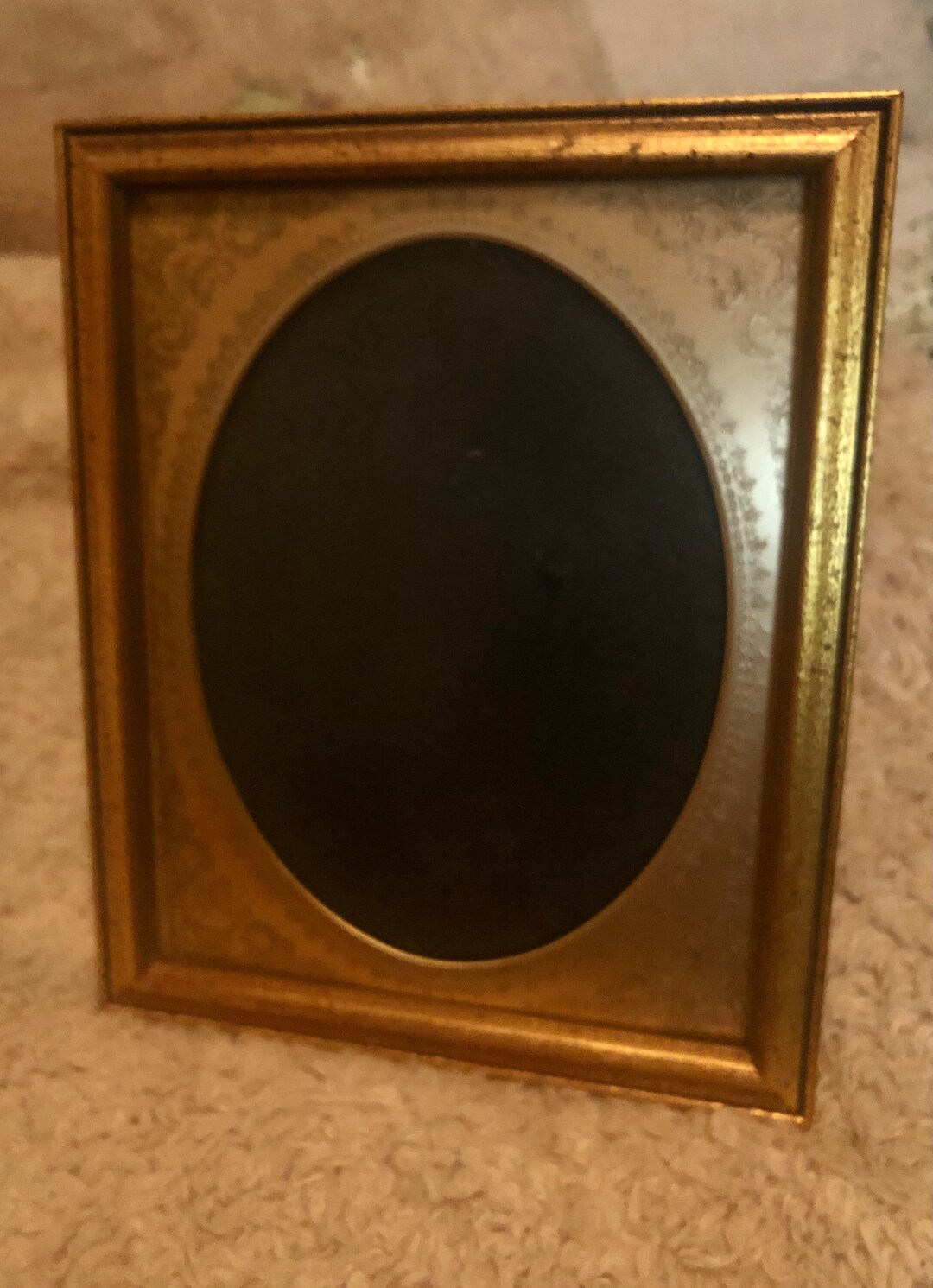 Vintage Golden Gilded Photo Frame Shadow Box Oval Opening Picture Frame ...