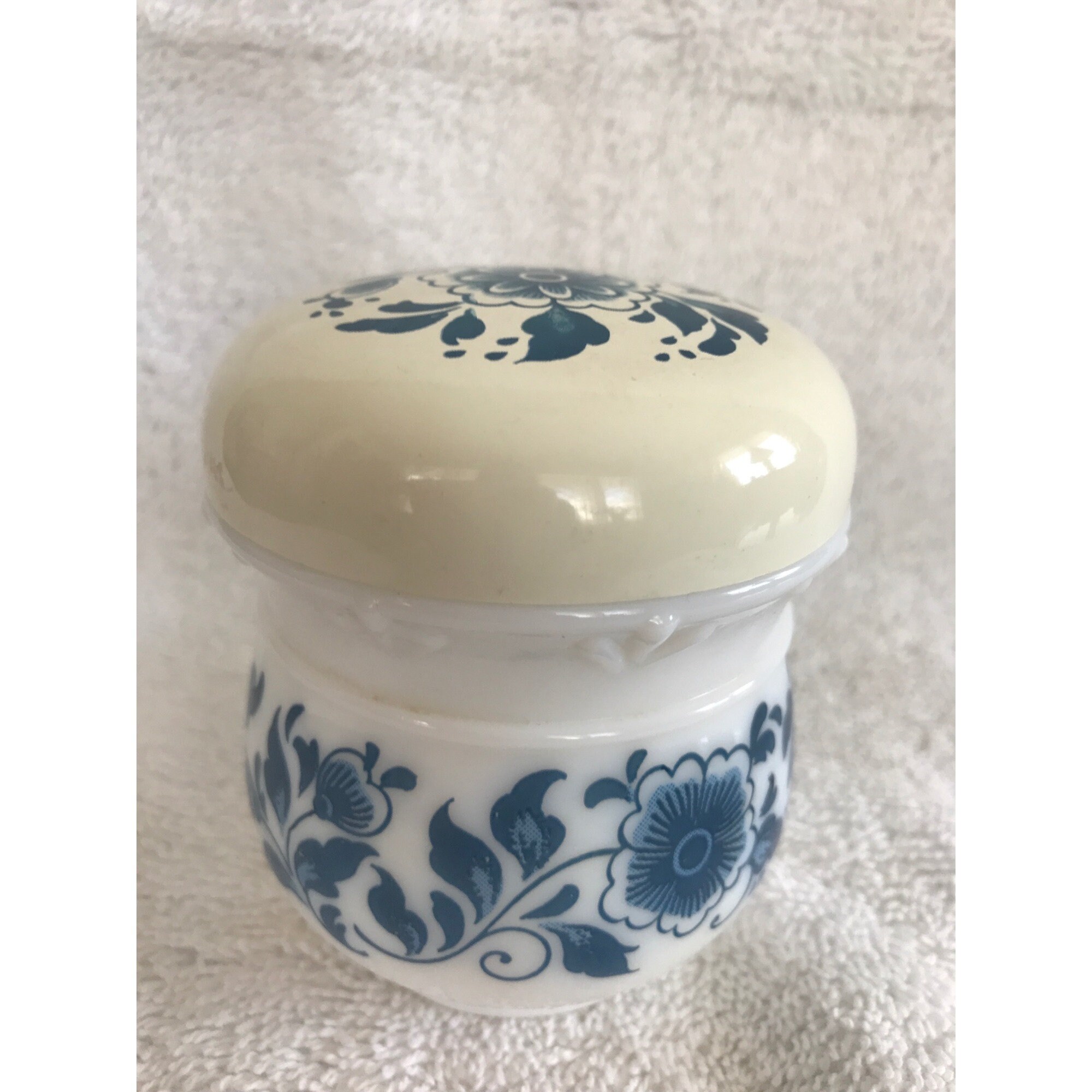 SSS Avon Skin Softener Jar Vintage - Etsy