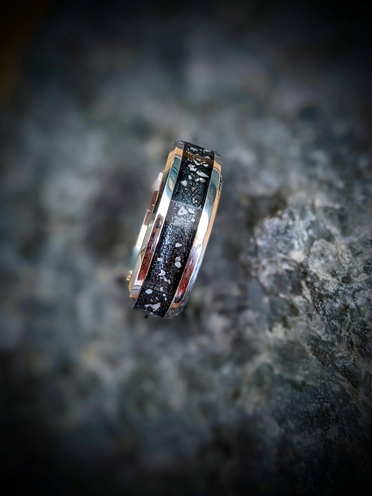 Men's Cremation Ashes Ring. Memorial Ring. Pet Ashes - Etsy UK
