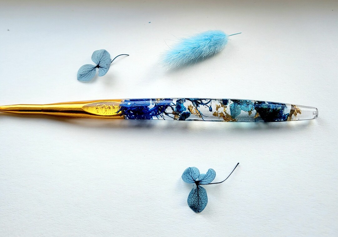THE ROYAL GARDEN, Stunning Royal Blue Crochet Hook With Real Dried ...