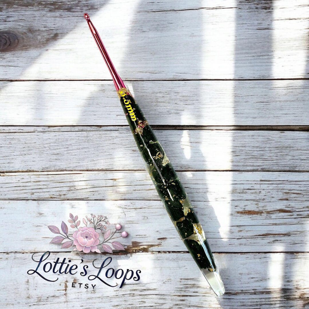 Obsidian Bloom Crochet Hook – Handmade Resin Hook With Black Flowers ...
